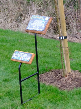 Memorial Tree Stakes, Plaque Holders, Grave Markers | The Sign Maker