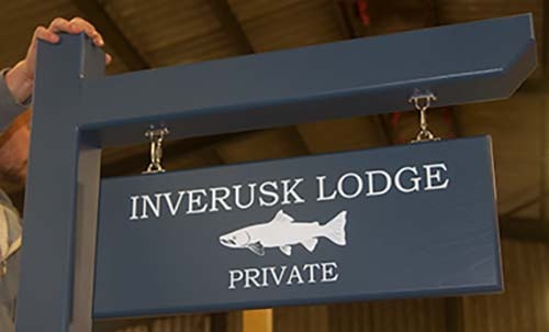 Hanging Signs, Pub Signs, Hanging Brackets | The Sign Maker